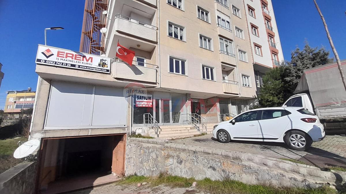 ÇAYIROVA AKSE MAH CADDE ÜSTÜ SATILIK 1100 M2 DÜKKAN FIRSAT