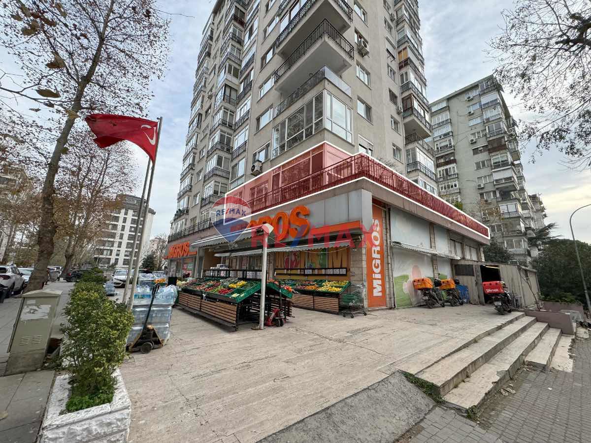 SUADIYE EMIN ALI PAŞA'DA FIRSAT MUHTEŞEM TERASLI BOŞ SATILIK200M² 4+1 DAIRE
