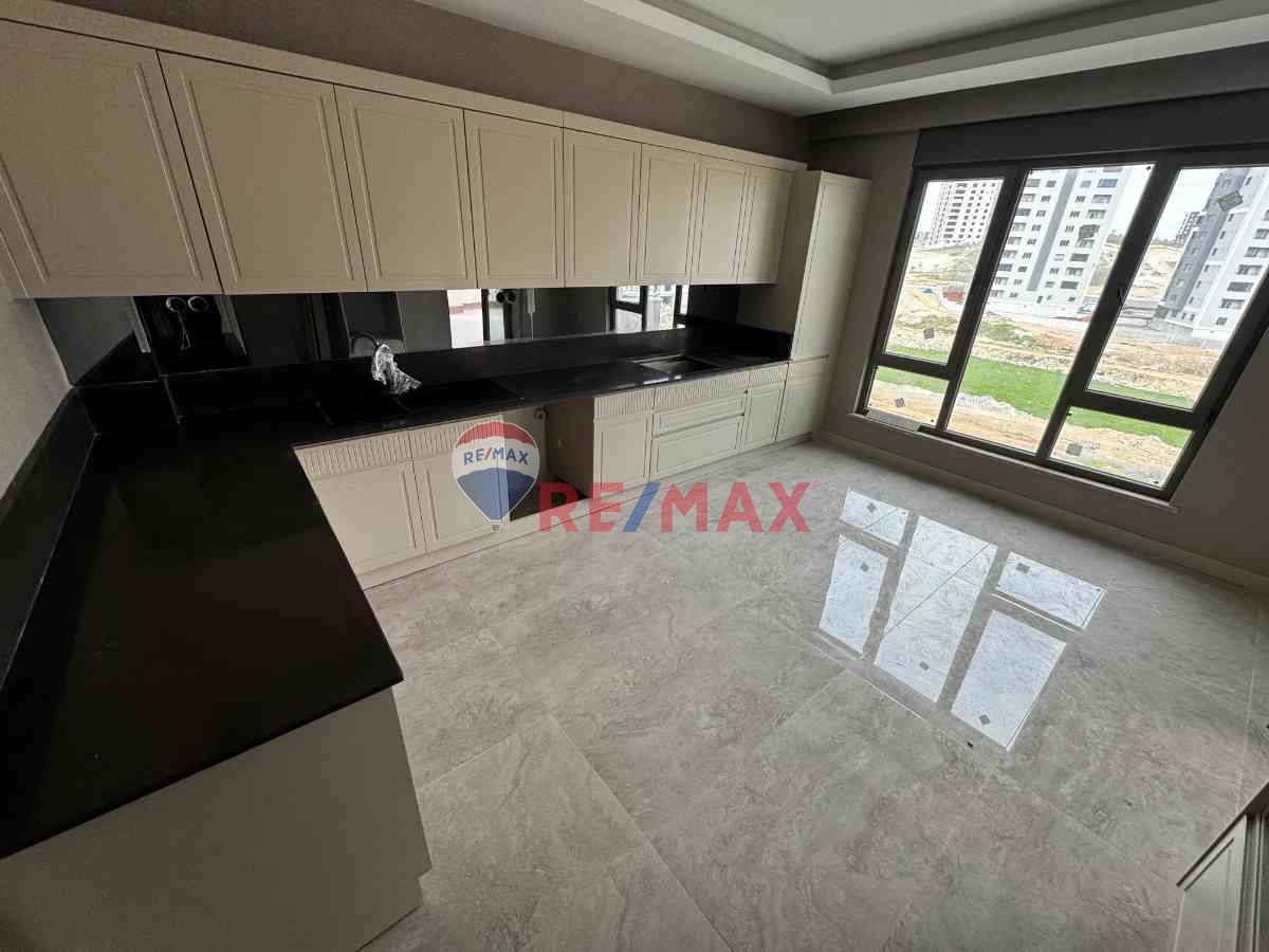 REMAX EVİYAP'TAN SANCAKTEPE'NİN KALBİNDE MODERN 3+1 DAİRE