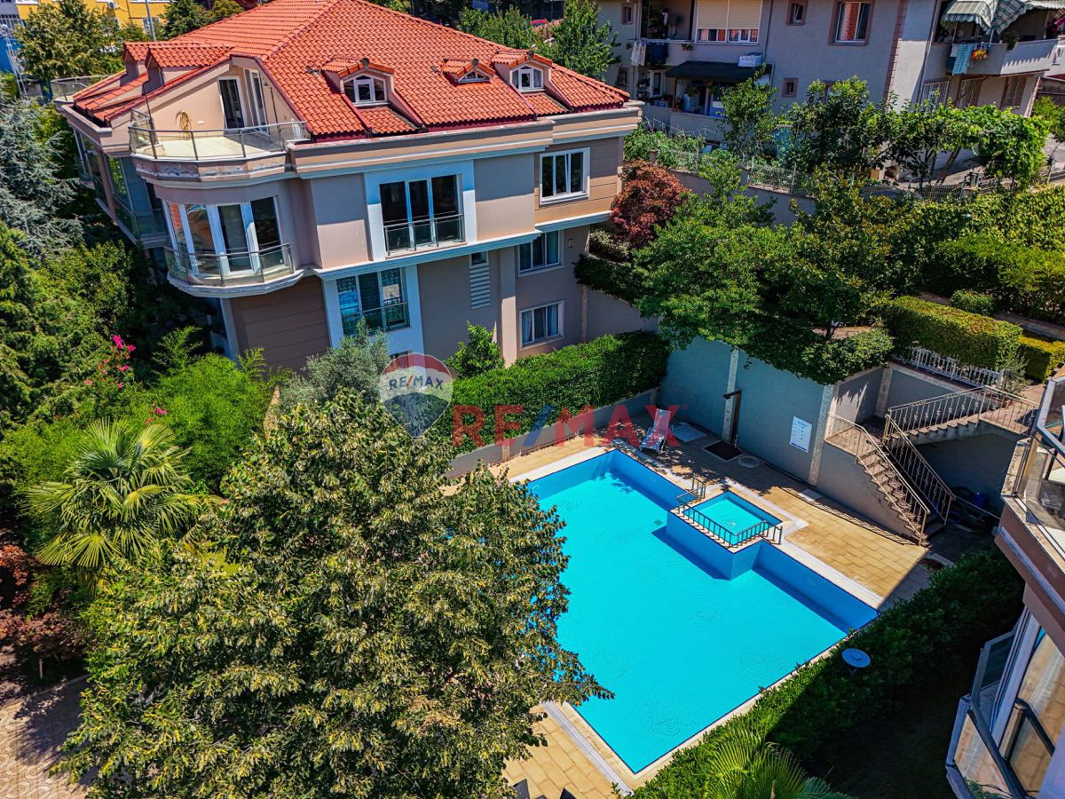 DOĞAYLA İÇ İÇE ,GENİŞ VE IŞIL IŞIL SARIYER KONAKLARINDA SATILIK 5+1 ...