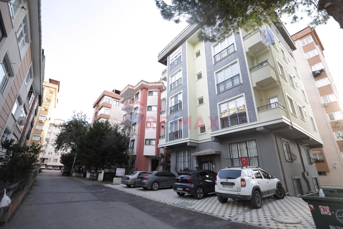 MALTEPE BAĞLARBAŞI ATATÜRK CADDESİ SATILIK 2+1 ARA KAT