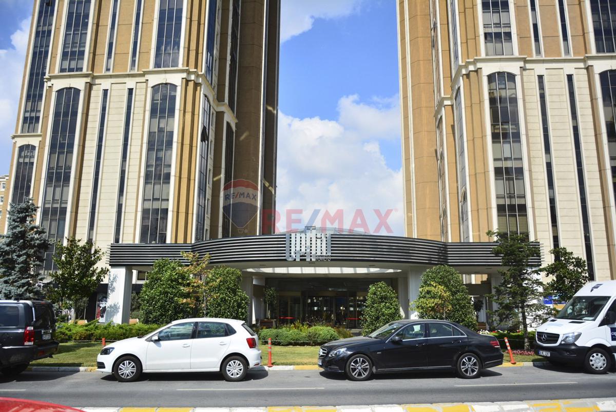 ATAŞEHİR UPHILL TOWERS SATILIK 120 M2 OFİS