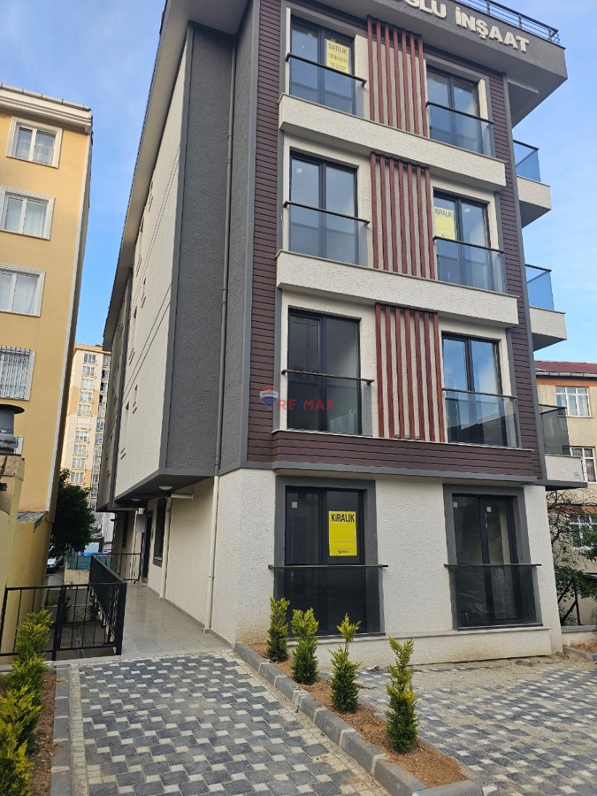 YENİ BUTUK BİNADA ARA KAT KİRALIK 2+1 DAİRE