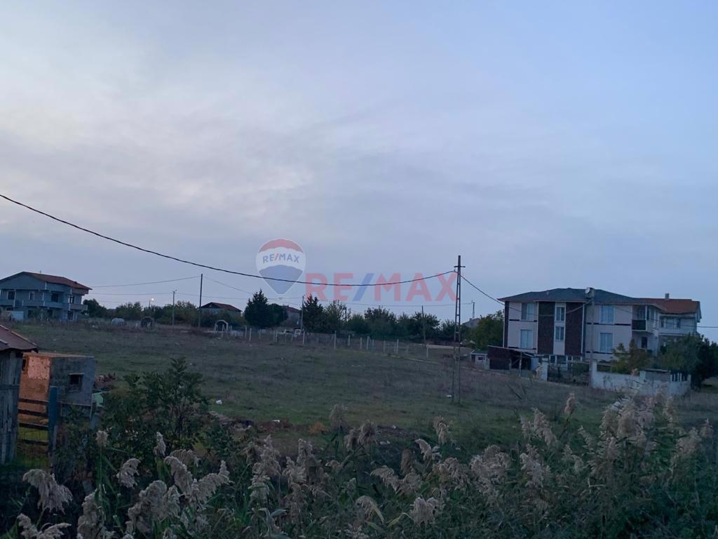 SİLİVRİ GÜMÜŞYAKA'DA HARİKA KONUMDA 1004 M2 SATILIK ARSA