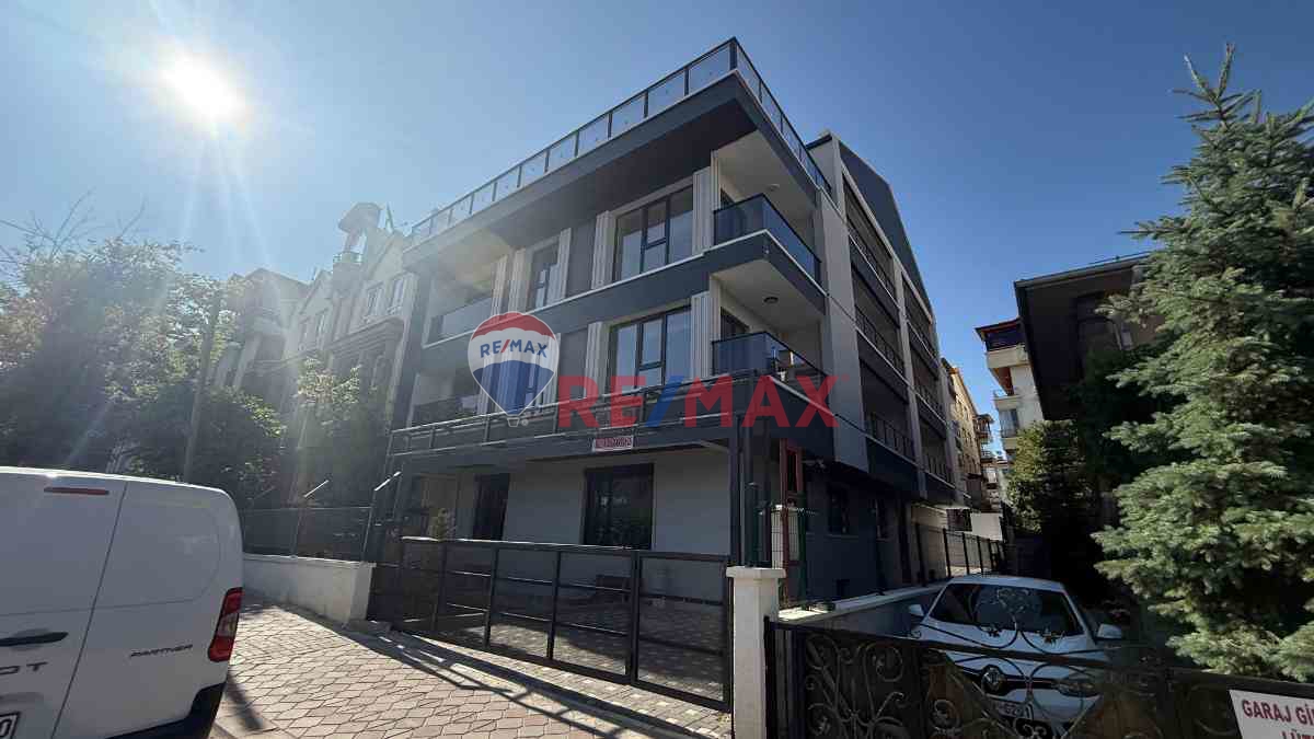SANATORYUM CADDESİNE KOMŞU 0 BİNADA SATILIK 2+1