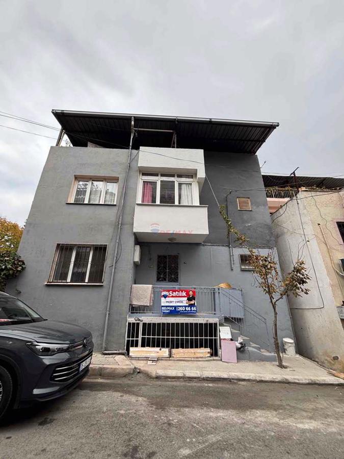 RE/MAX TARGET’TAN SATILIK 3 KATLI MÜSTAKİL EV