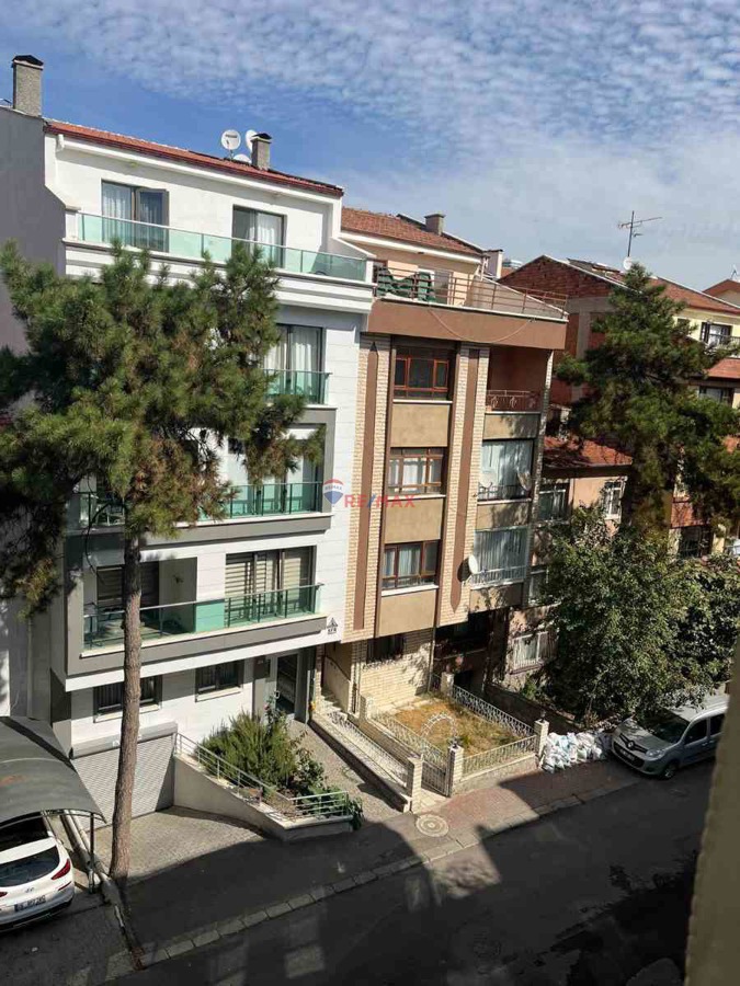 REMAX ALPHA'DAN MİRALAY NAZIM BEY'DE SATILIK 6+1 DAİRE