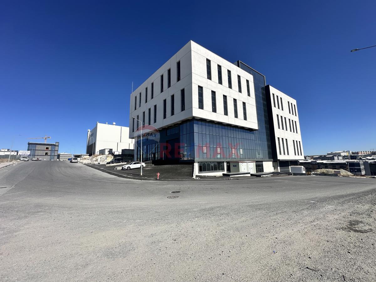 DELİKLİKAYA'DA 2.KAT VE ÇATI KATI 3585M2 KİRALIK FABRİKA KATLARI