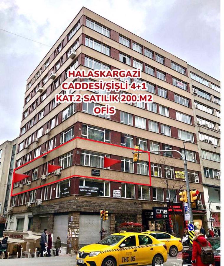 ŞİŞLİ OSMANBEY METRO YAKINI KÖŞE KONUM SATILIK GENİŞ OFİS İŞYERİ