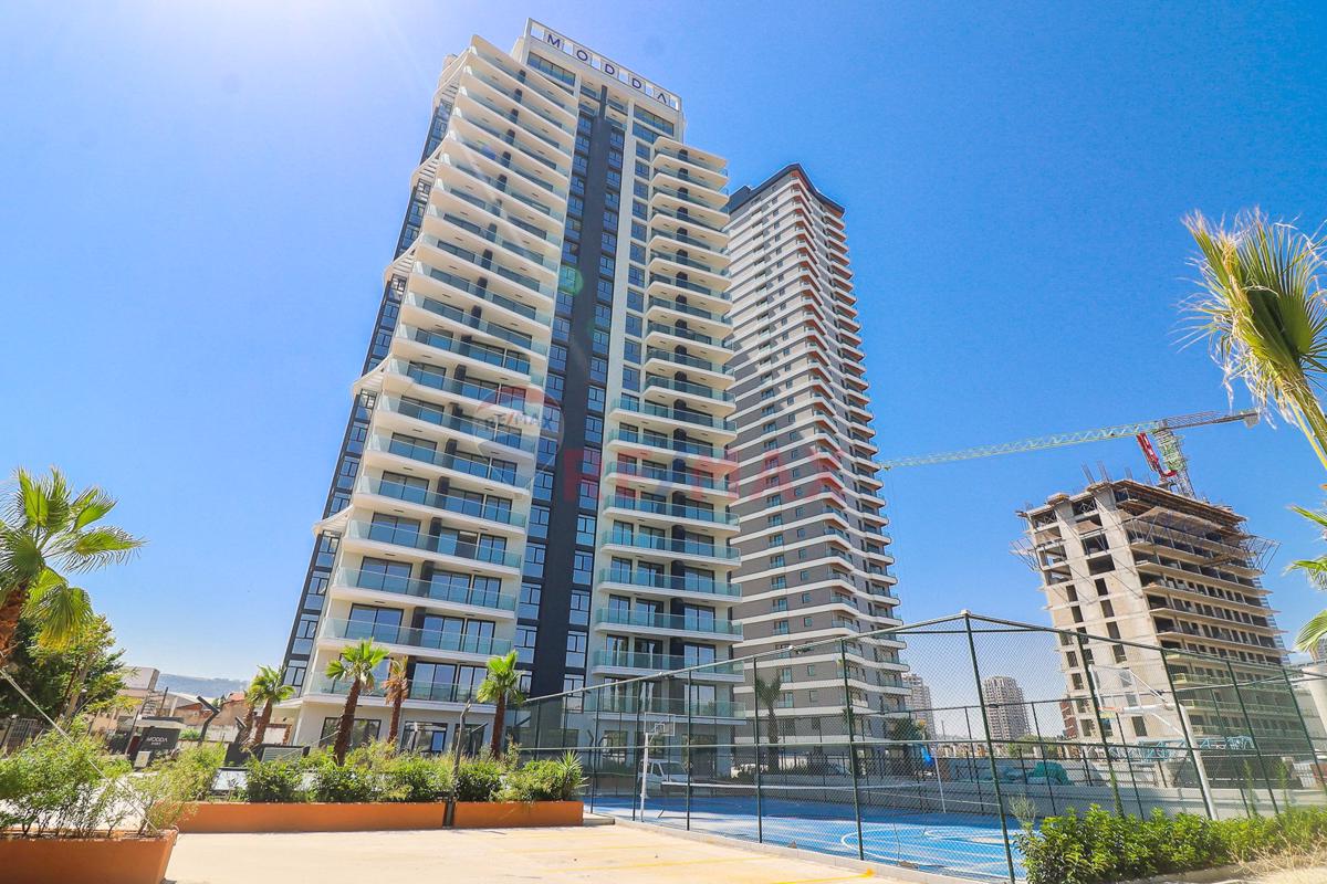 İZMİR'İN KALBİNDE, DENİZE SIFIR LÜKS YAŞAM MODDA PORT’TA SATILIK 3+1 DAİRE