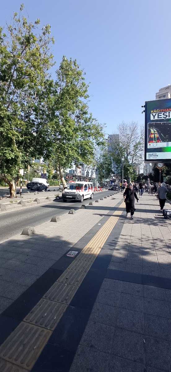 4.LEVENT METROYA YÜRÜME MESAFESİN YATİRİMLİK DUKKAN