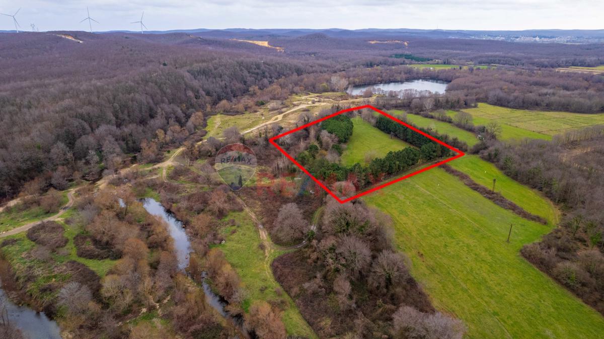 ÇATALCA KARACAKÖY KARAMANDERE'DE ÇİFTLİK